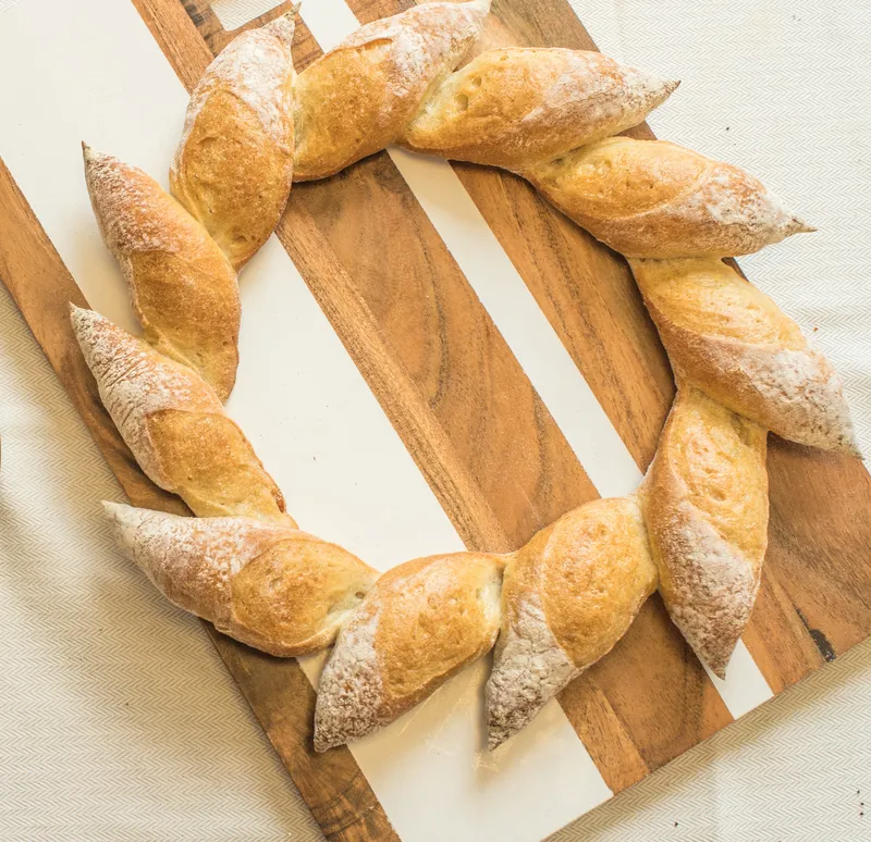 Holiday Epi Wreath - Puratos