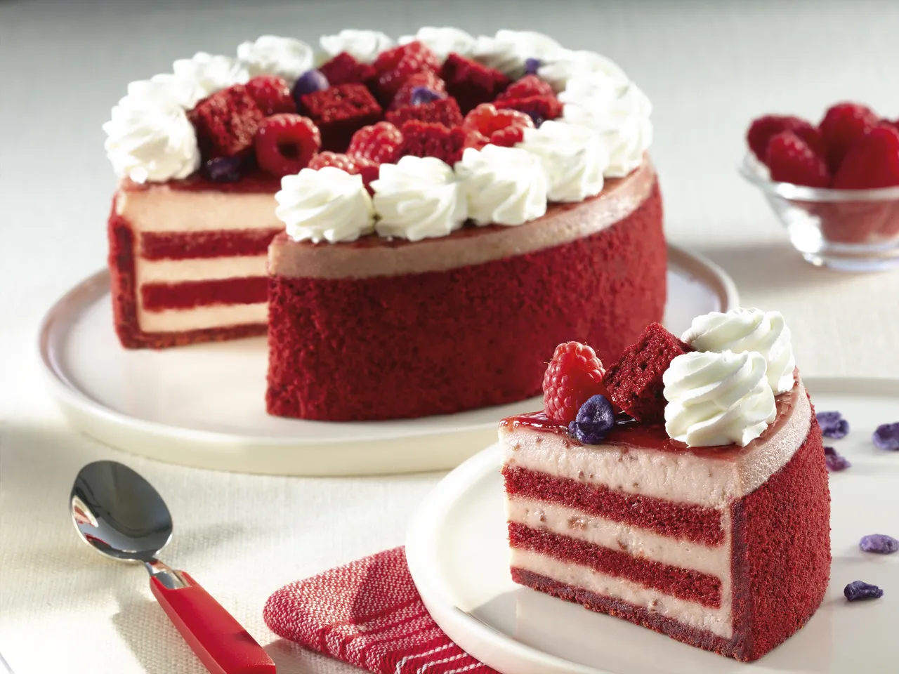 Chocolate Velvet Apricot Cake - Puratos